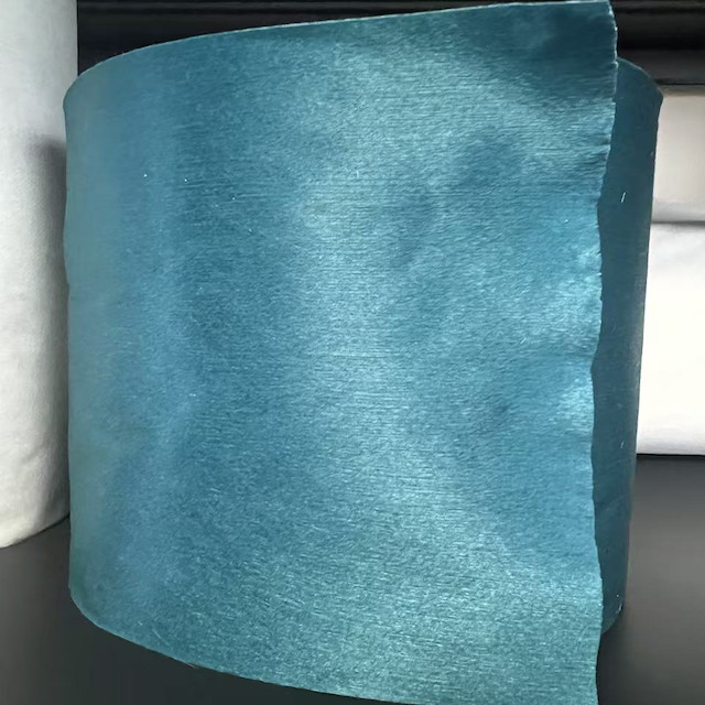 40g/M2 Polyester Tissue Of Blue Color Outside Strong Tensile Strength ...